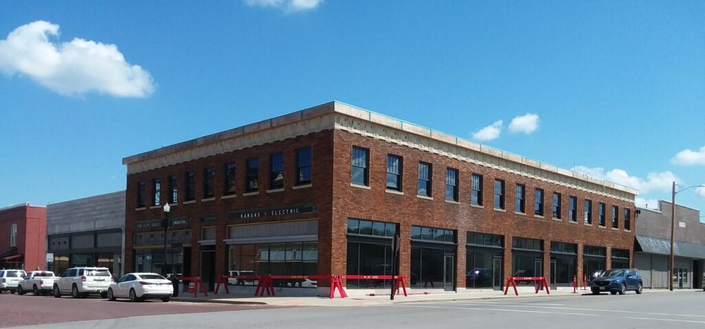 LaRoche Building Update: Outside Nearing Completion | Fort Scott Biz
