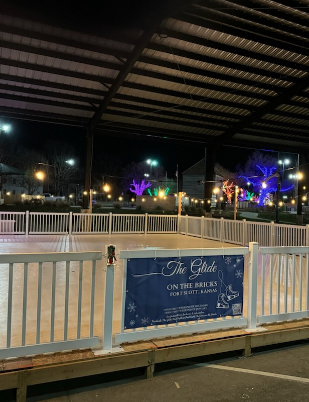 Outdoor Rink Attracts 365 Skaters During Opening Weekend | Fort Scott Biz